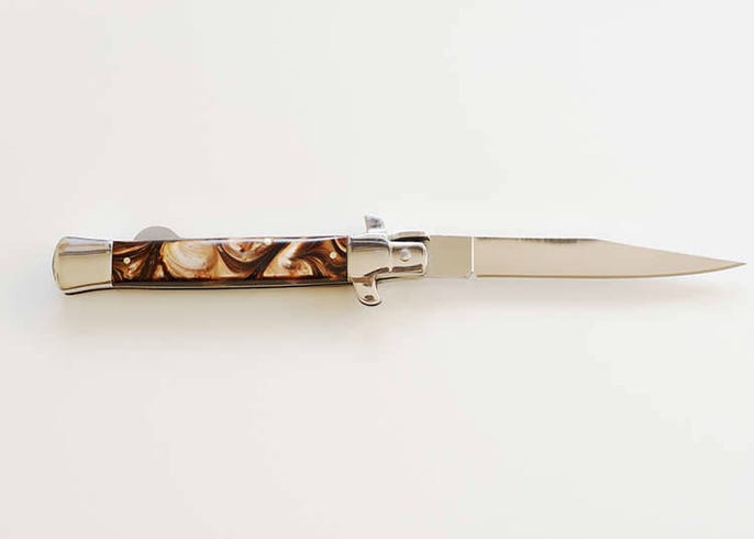 are folding pocket knives legal