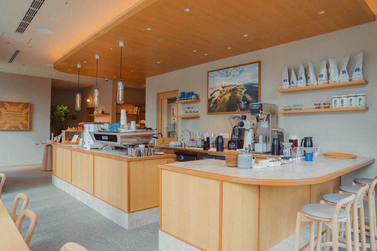 BLUE SIX COFFEE(ブルーシックスコーヒー)（信濃町/カフェ） - 楽天ぐるなび