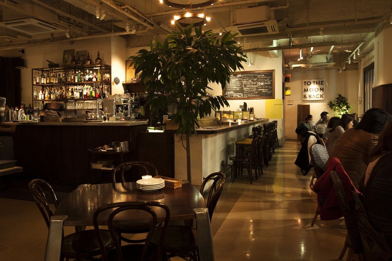 GARB DRESSING 京橋 店内 - ぐるなび